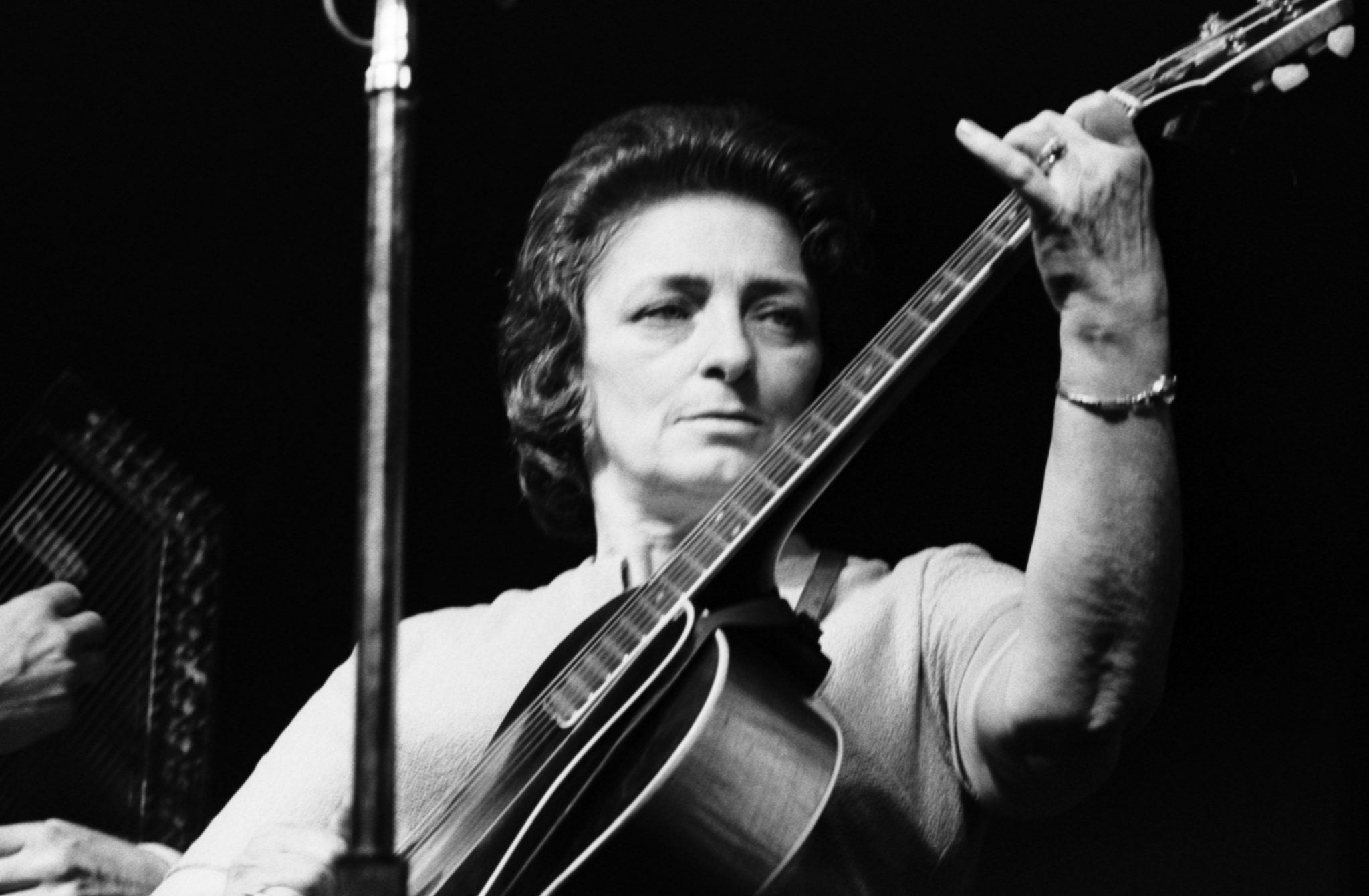 Dr. Molly Miller: Pioneering Women of The Guitar - Model Citizens