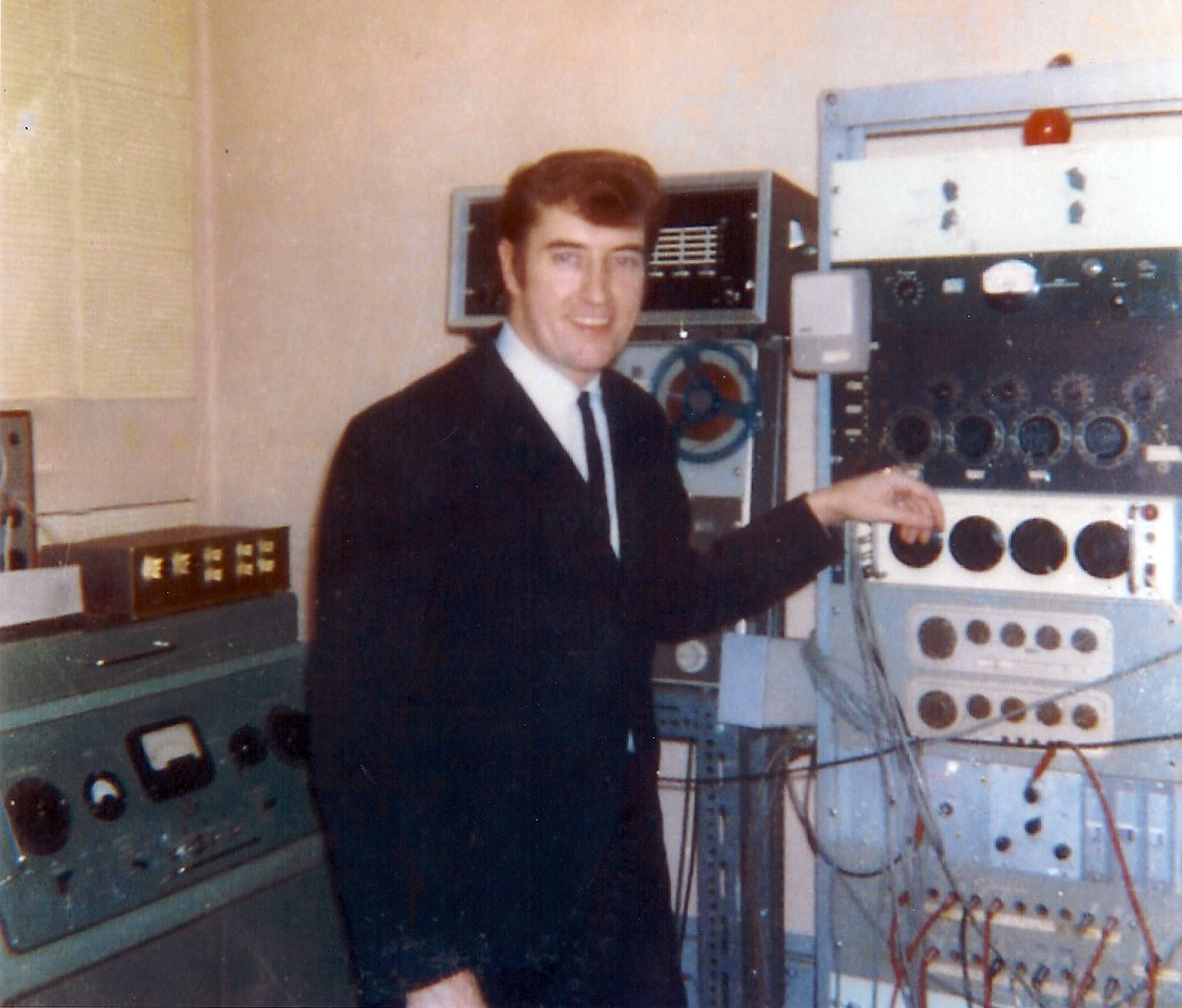 Barry Cleveland: How Joe Meek Turned the Recording World Upside Down ...